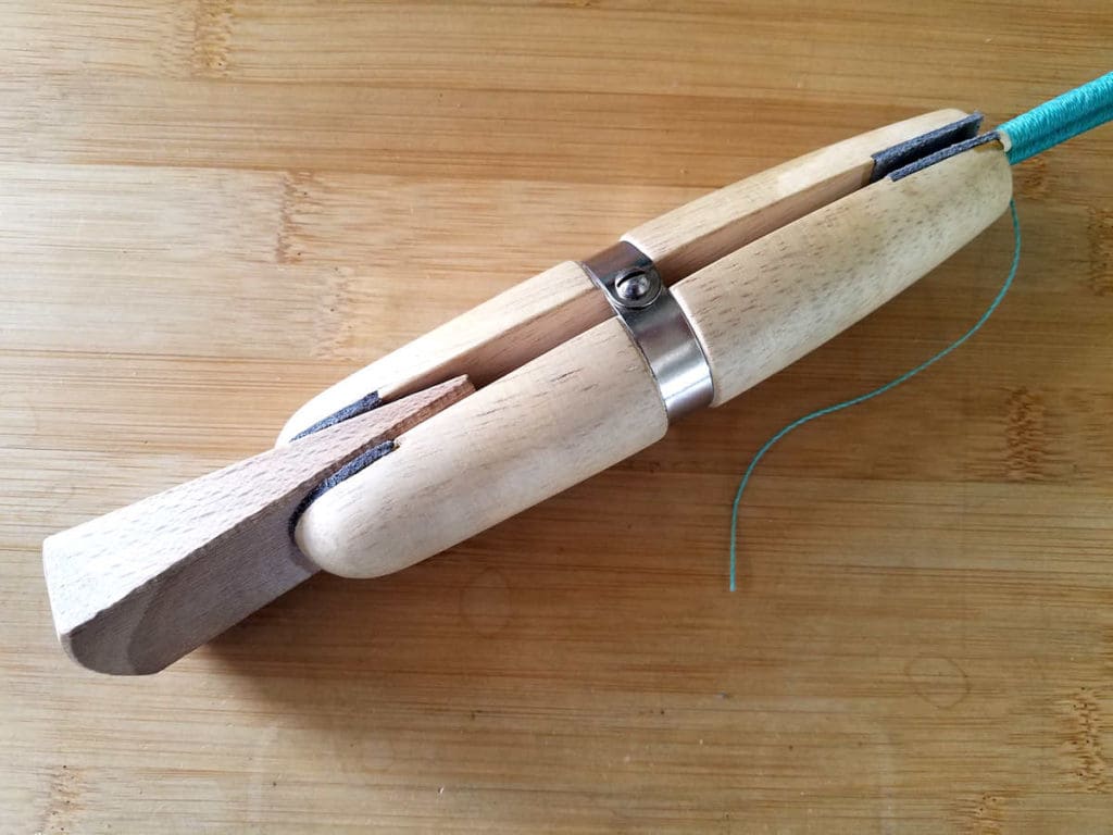 The Figure 8 Wire Weave Over Two Core Wires - Door 44 Studios