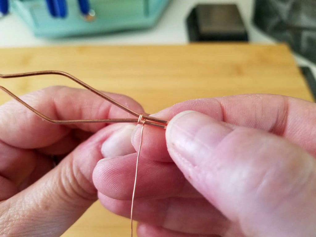 Interchangeable Figure 8 Weave Bail Tutorial - Door 44 Studios