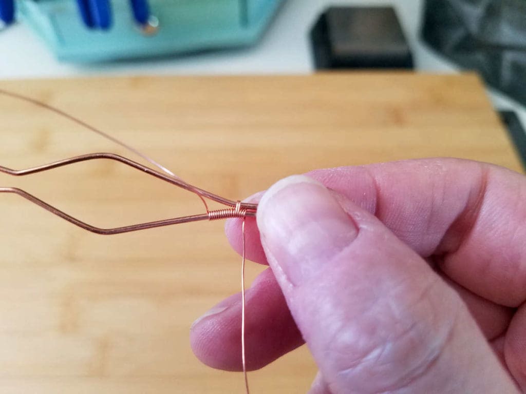 Interchangeable Figure 8 Weave Bail Tutorial - Door 44 Studios